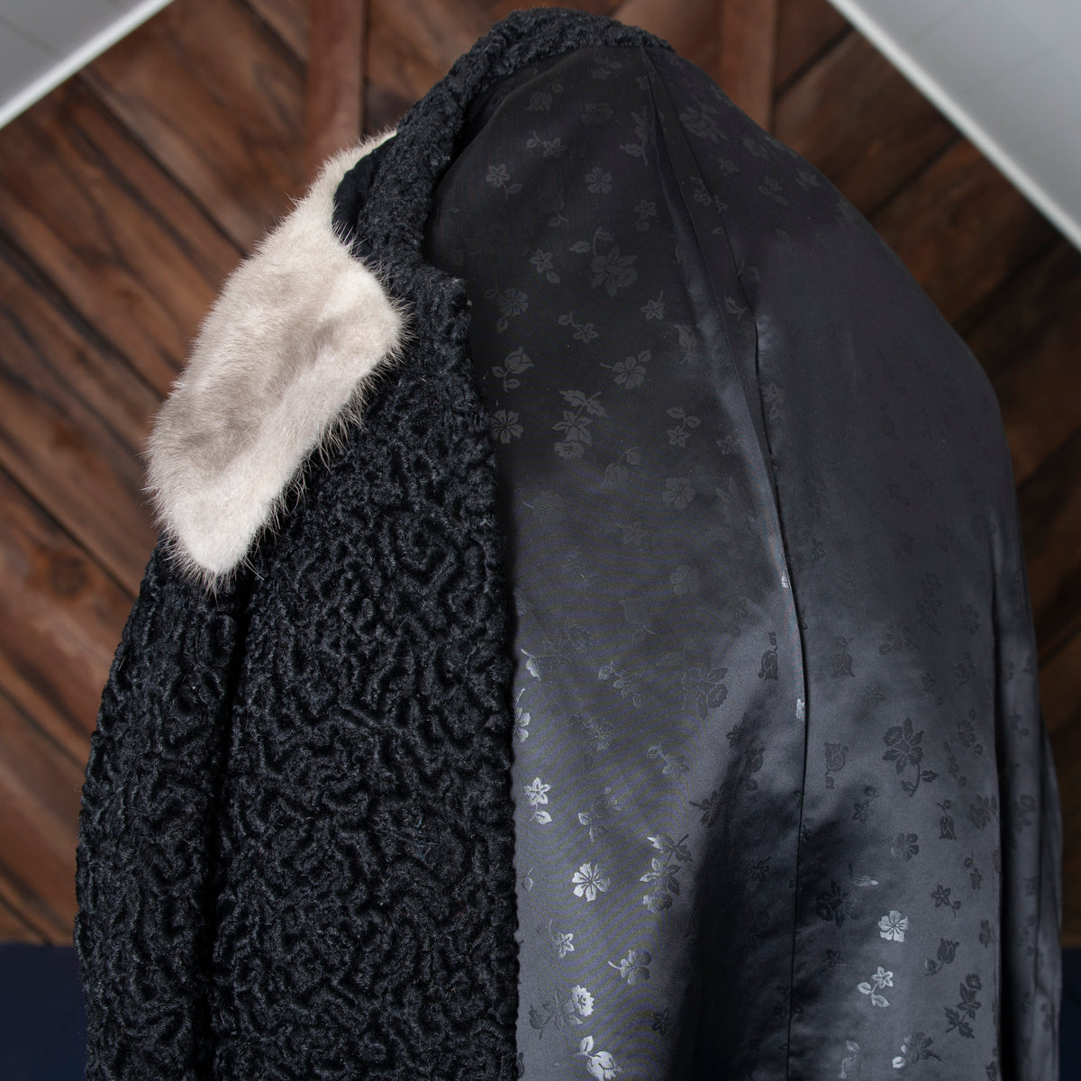 1960s Vintage Lambs Wool Coat – DressCodeRedux